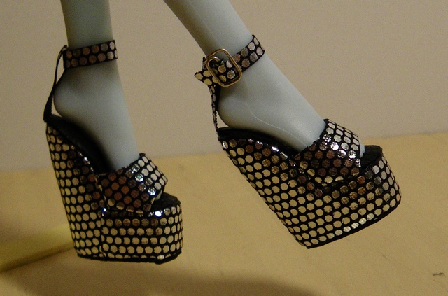 Fashion Doll Shoes: Platform shoes for a Monster High doll