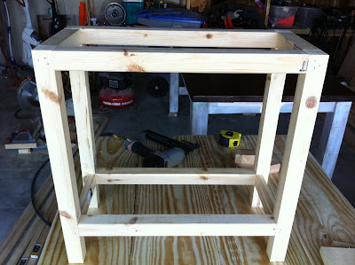 The Quaint Cottage: DIY Simple End Table for Small Spaces