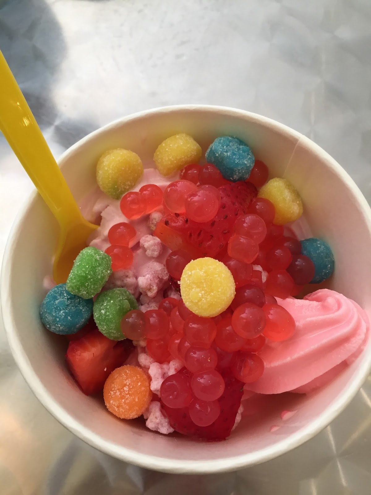 Yotopia Frozen Yogurt