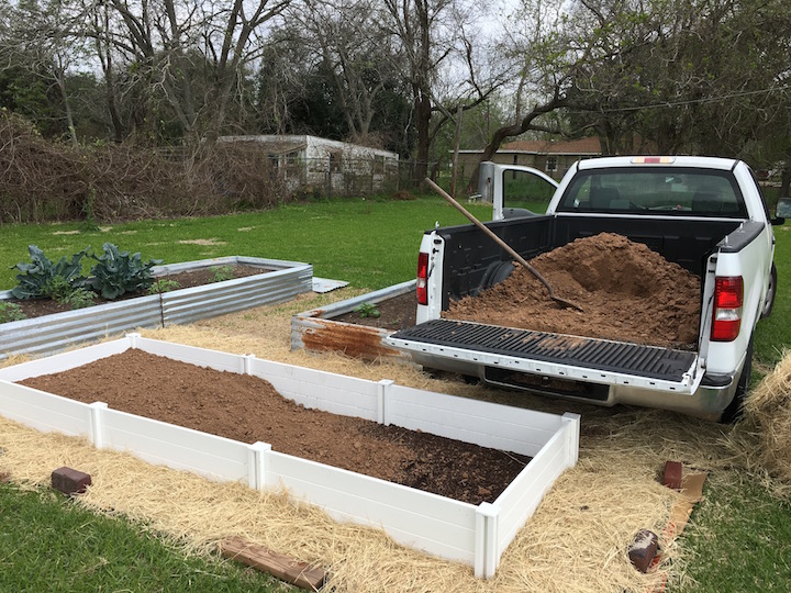 stuff from ellen's head: one woman, one shovel, two yards of dirt