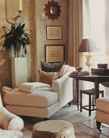 LUSTER INTERIORS: Saladino Style