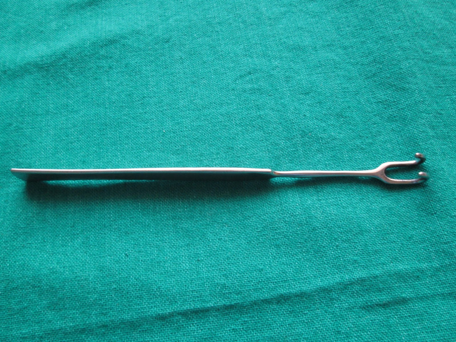 Gandhi Medical College: Surgical Instruments : Retractors and Clamps
