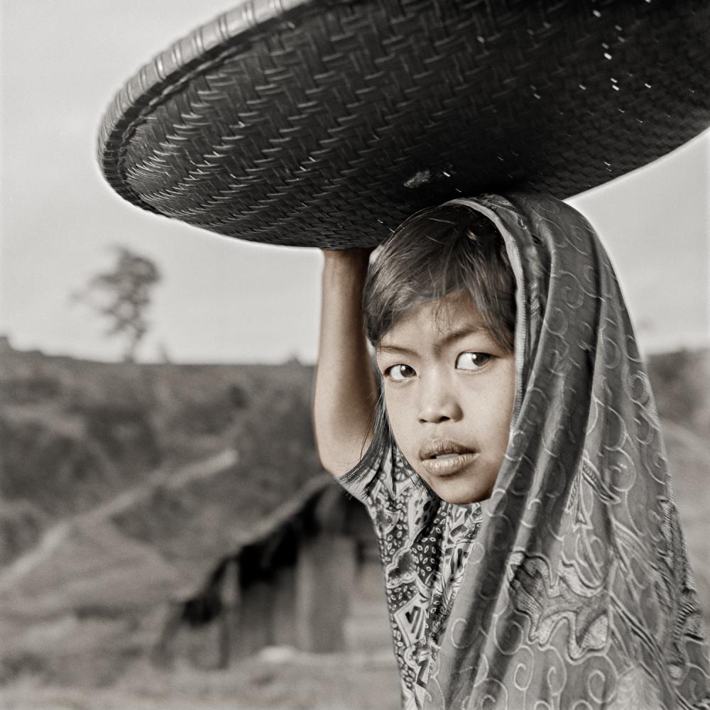 Los Grandes Fotografos: Phil Borges (1942)