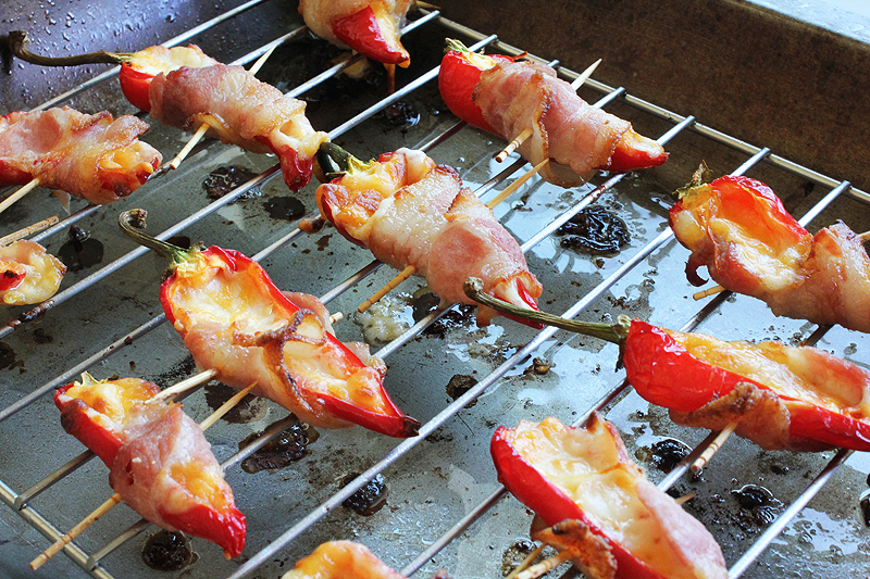 The Happy Glut: Stuffed Red Chili Peppers With Bacon