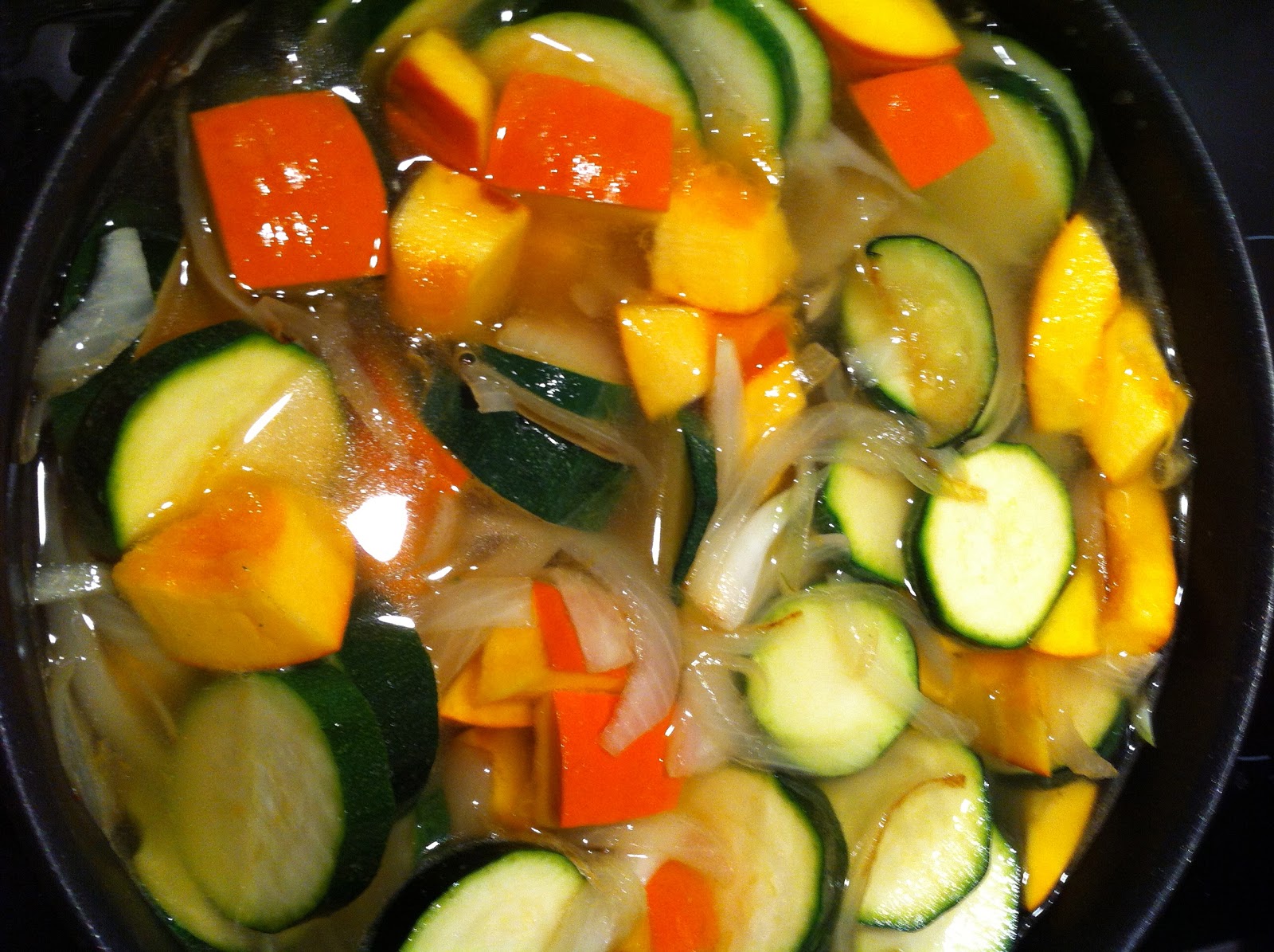 LES DOUCEURS DE LISOU: Soupe d'automne potiron-courgettes