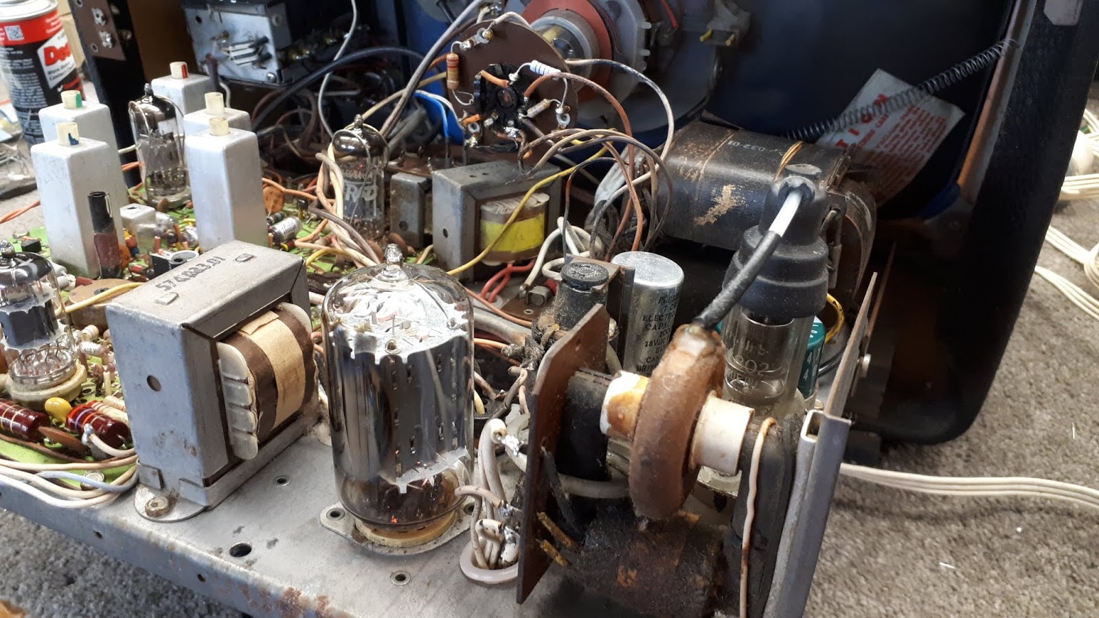 NZ Vintage Television: Pye T25Y 16" Portable TV - Updated 24/5/2019