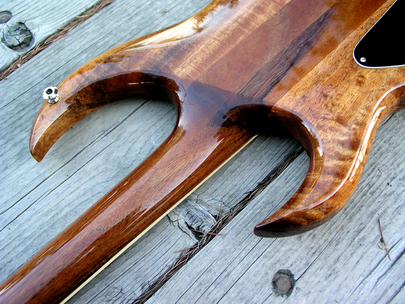 Blast Custom Shop: Neal Moser Scimitar Philip Rous Custom Electric Guitar