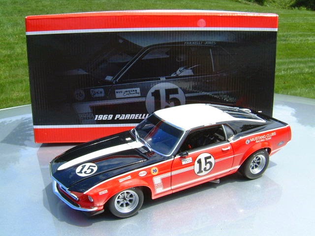 Diecast 1/18: Ford Mustang 1969 BOSS 302 Parnelli Jones #15 Trans-Am par Welly/GMP