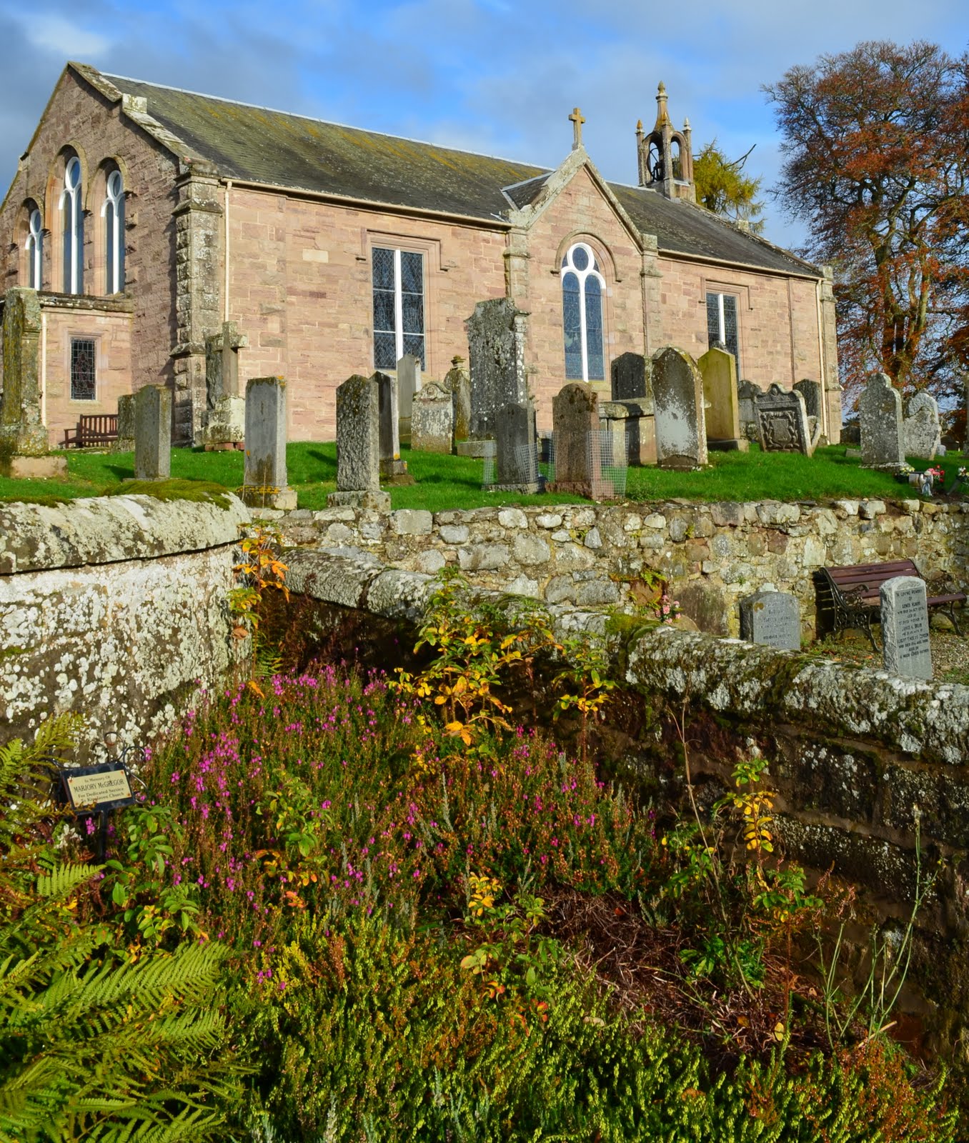 Tour Scotland: Tour Scotland Autumn Photographs Parish Church Kinclaven ...