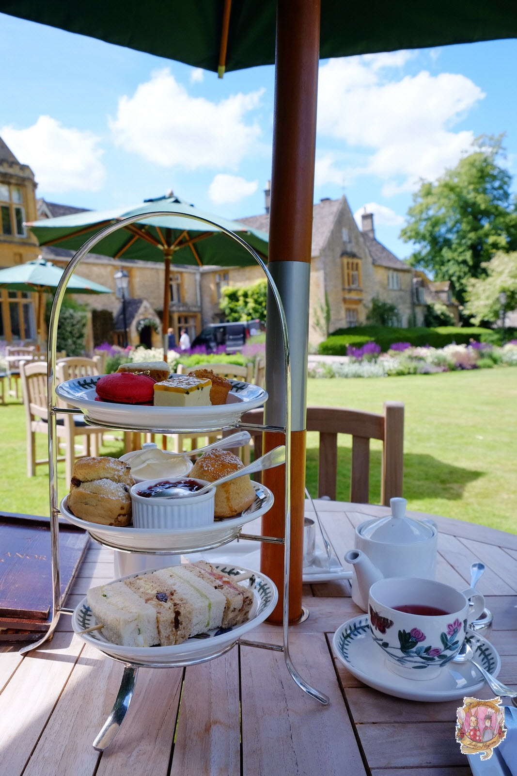 Deadly Bunny & Chubby Penguin: Tea Time at Lords of the Manor @ Upper ...
