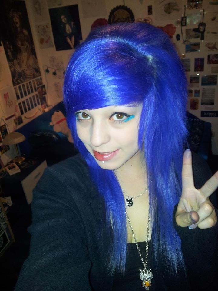 emo: Emo Hair Inspiration With Blue Hair