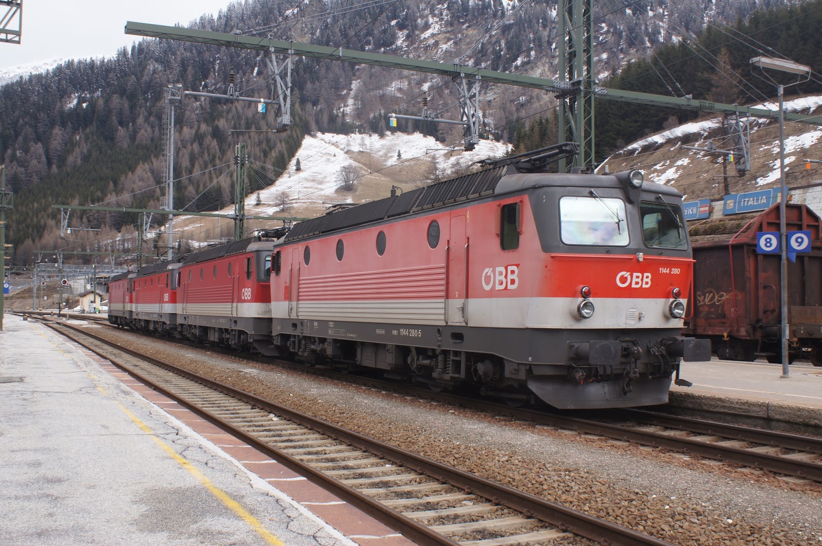 Considérations ferroviaires: ÖBB BR 1044 puis BR 1144