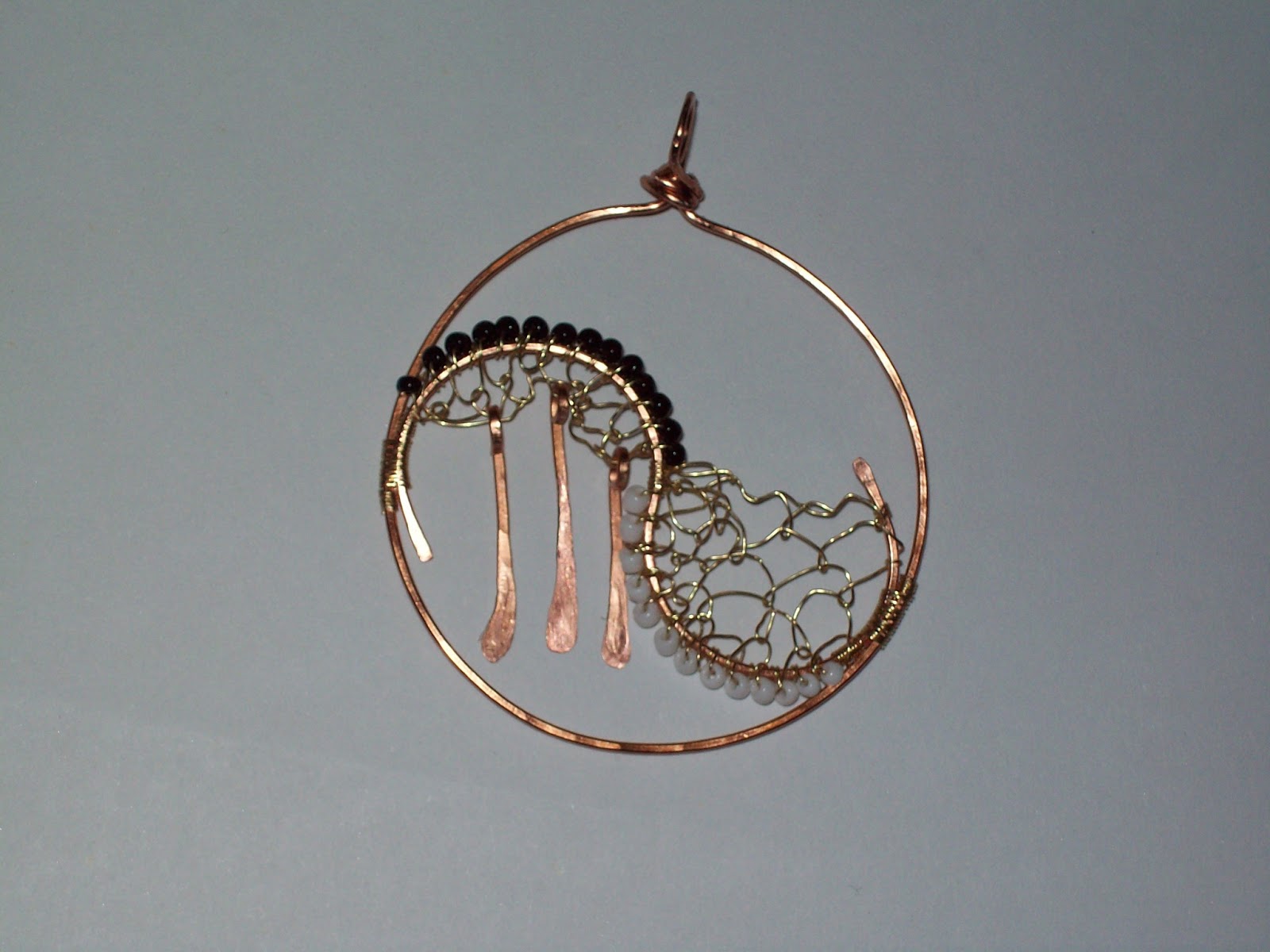 Cats-Rockin-Bead-Wire-Weave: Shaping Wire For Style