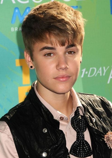 Justin Bieber pop singer - cinefashiongallery