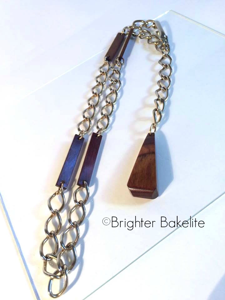 Brighter Bakelite: Bakelite, or wood?