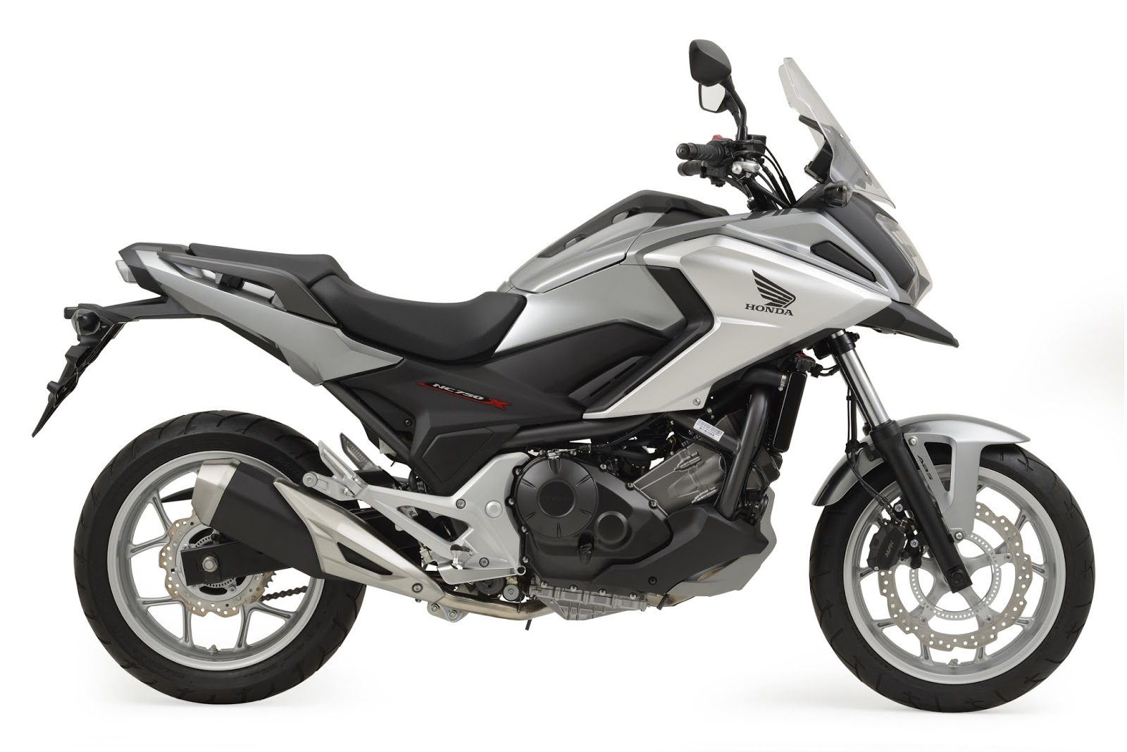Honda NC 750X versão 2016 chega com novidades ao mercado