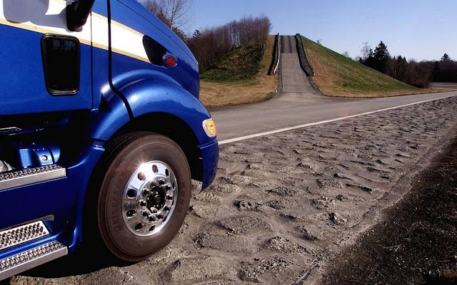 DIECIOCHO RUEDAS: PACCAR TECHNICAL CENTER… LA NASA ... DE KENWORTH Y ...