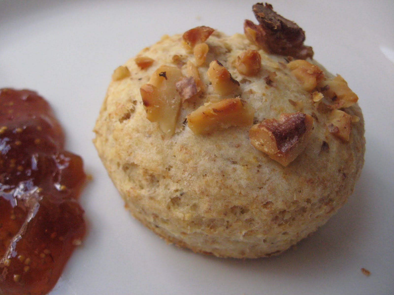 she's in the kitchen: toasted walnut biscuits with fig jam