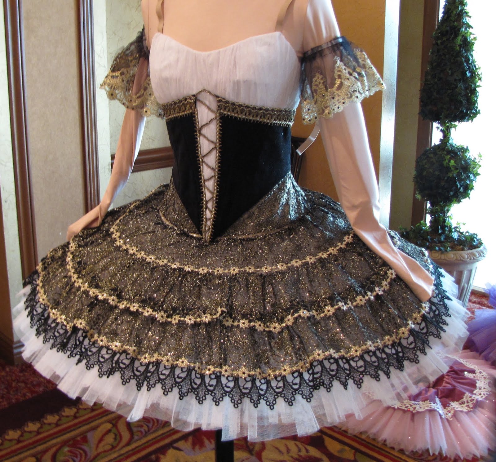 Tutus by Dani: August 2012