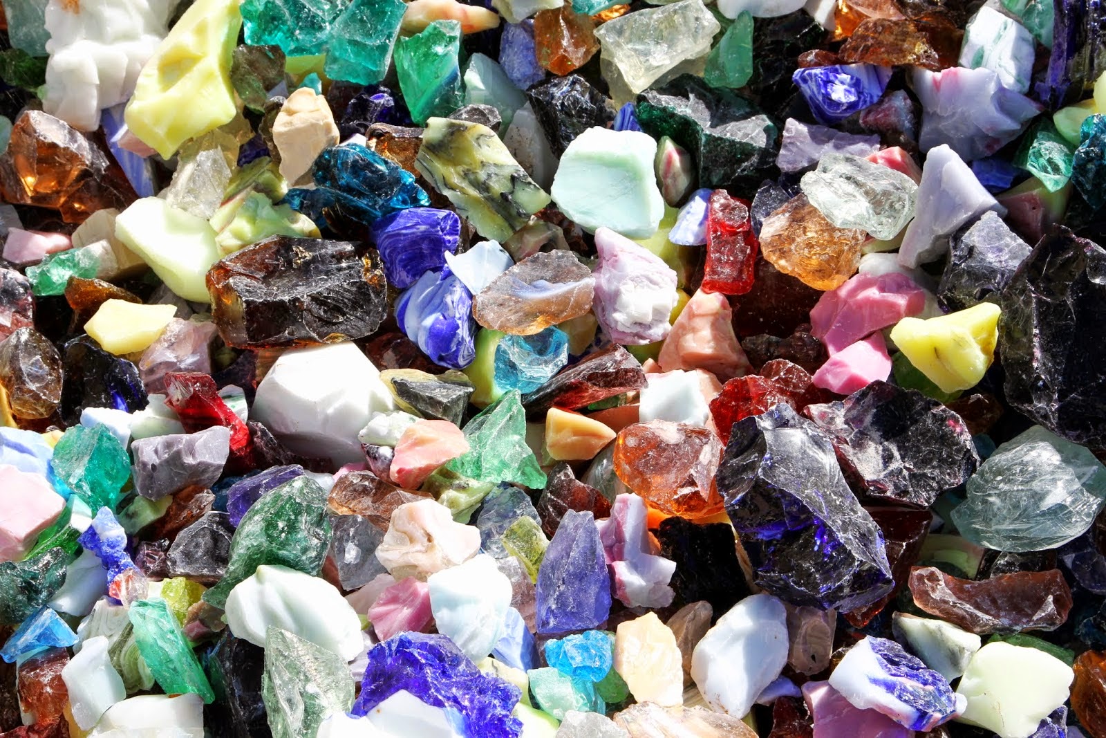 The Antiquer's Field Guide: The Fenton Art Glass Company