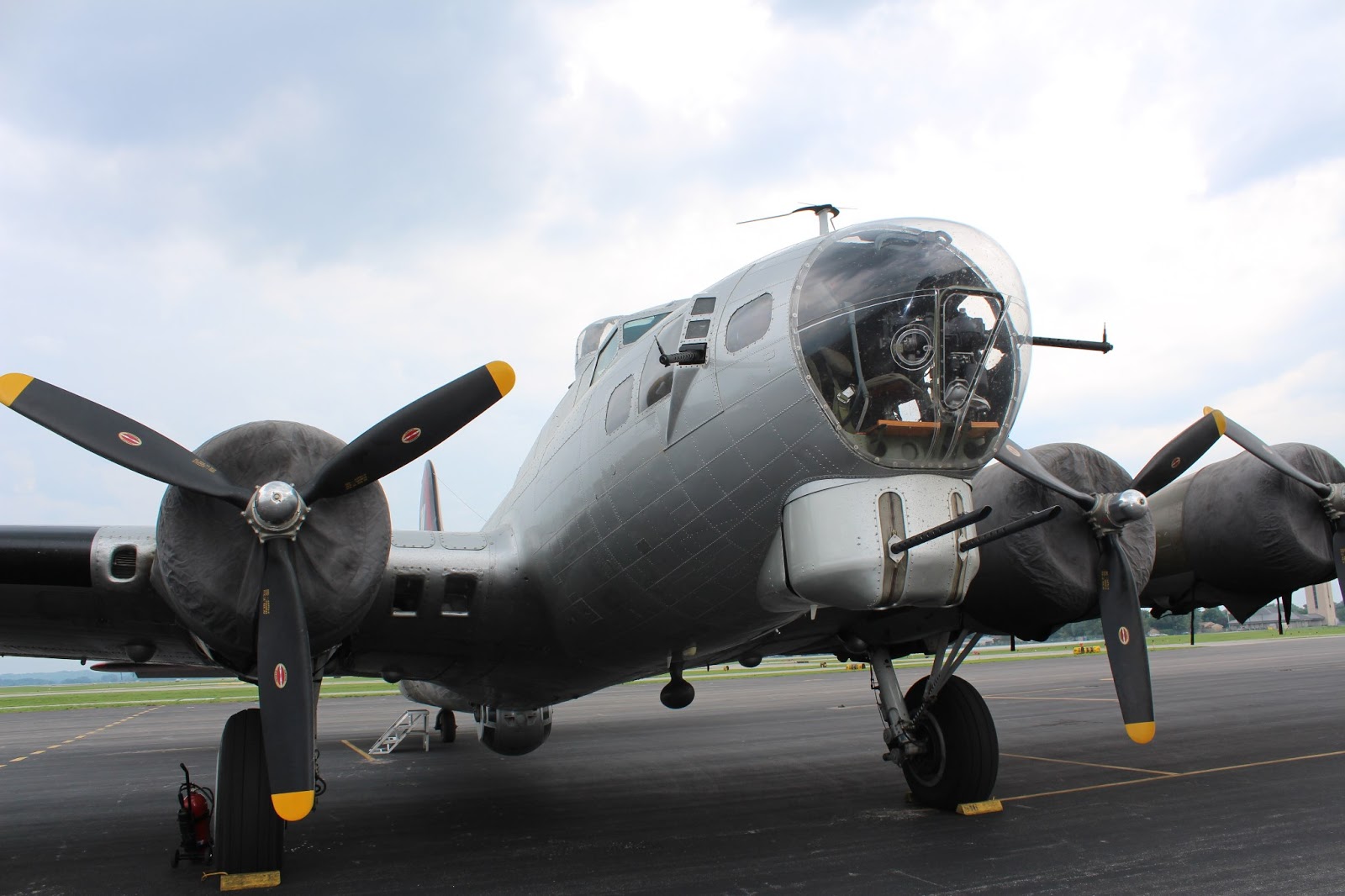 The Aero Experience: Sightings: EAA's B-17 "Aluminum Overcast" Walkaround
