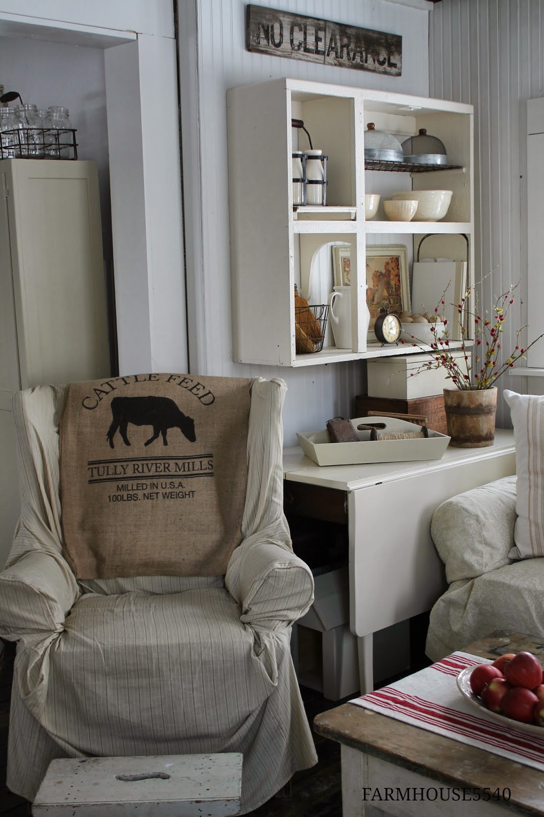 FARMHOUSE 5540: Family Room Part Three