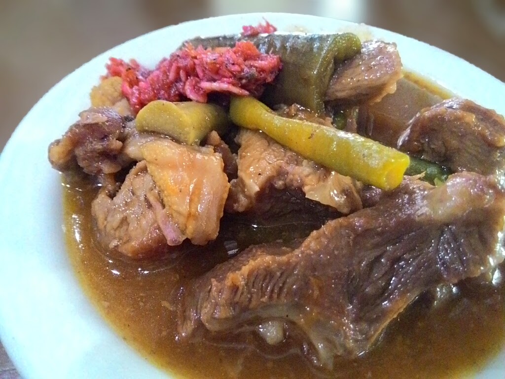 charlie's food trips: Rafael's Garlic Chicken and Eatery ( Batac ...