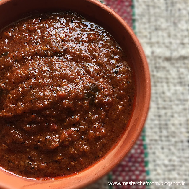 MASTERCHEFMOM: Poondu Kuzhambu| Garlic Kuzhambu | Spicy Garlic Curry ...