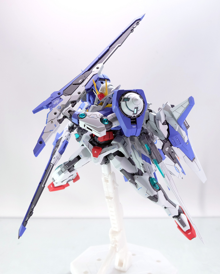 Painted Build: MG 1/100 00 XN Raiser