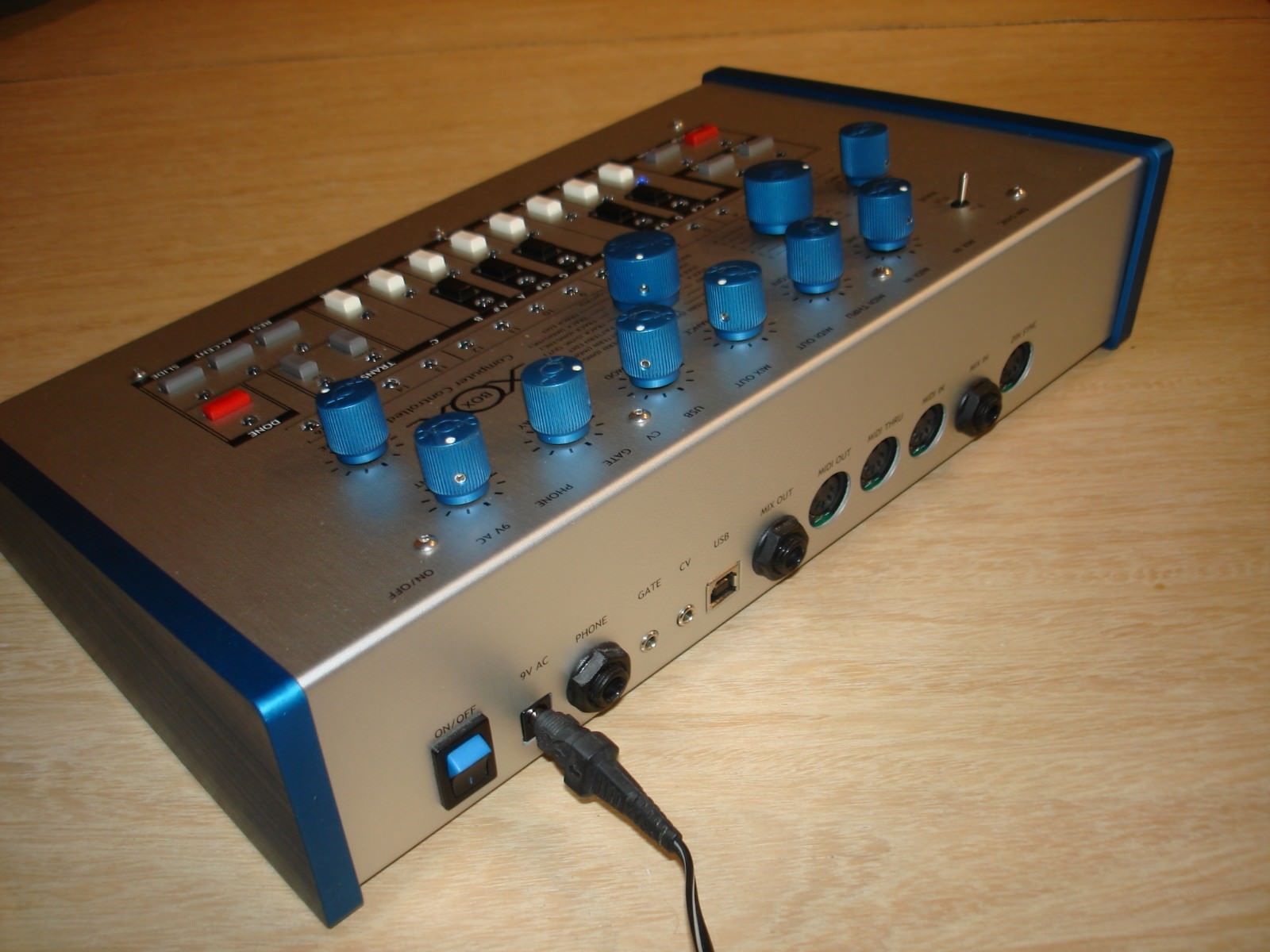 MATRIXSYNTH: XOXBOX ( X0XB0X ) Andy Pledger Build TB 303 Clone