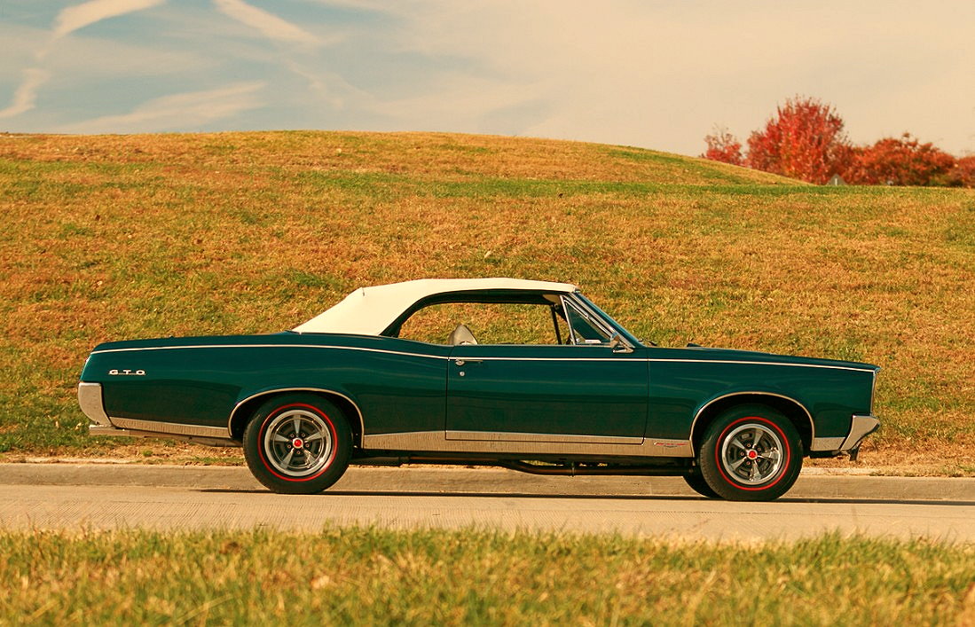MUSCLE CAR COLLECTION : 1967 Pontiac LeMans GTO Convertible