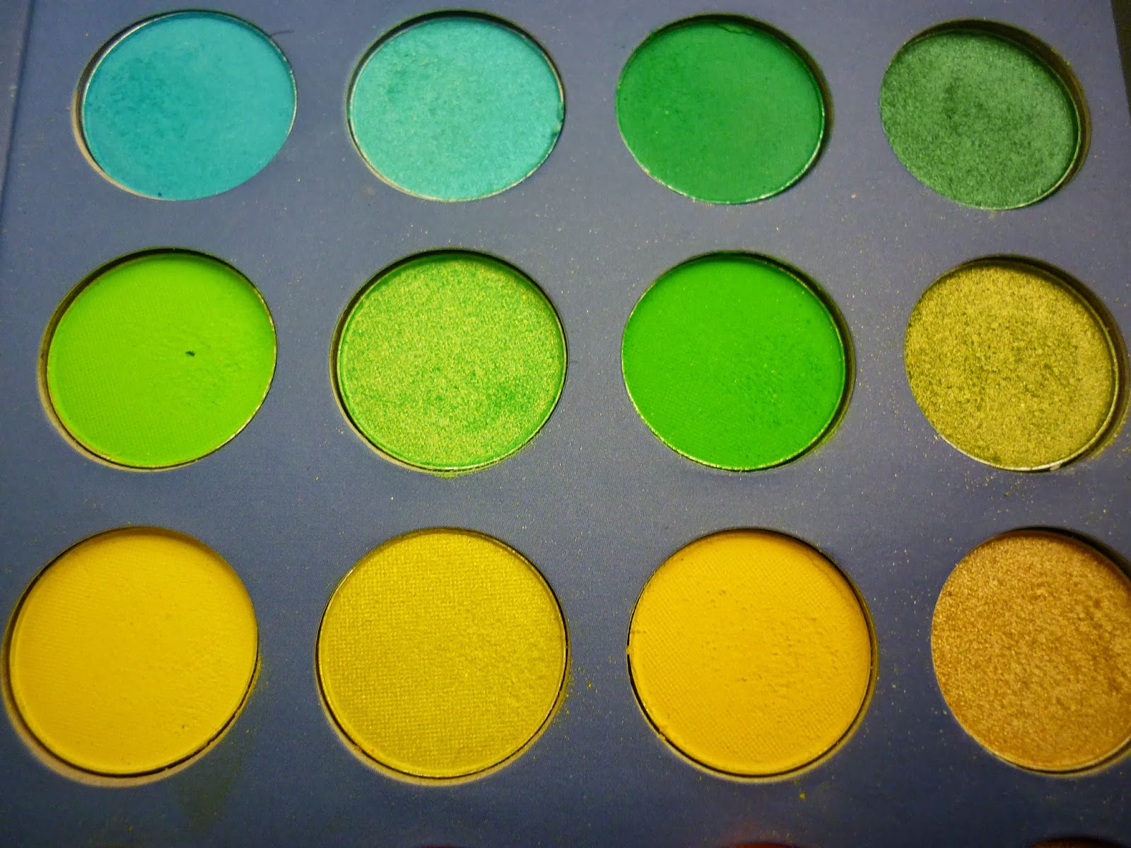 LUXE 11: Take me to brazil BH Cosmetics SWATCHES!