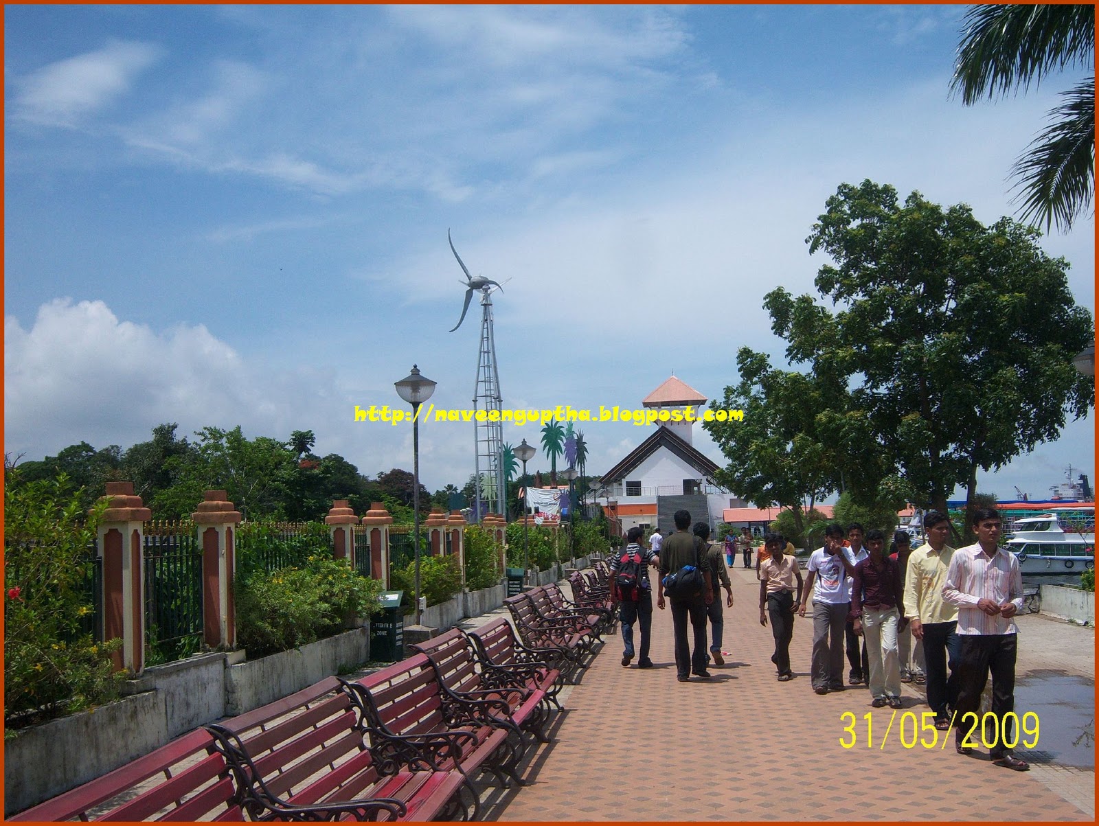 Exploring South India - Travel blog.....: Mullapanthal Kallushapu ...