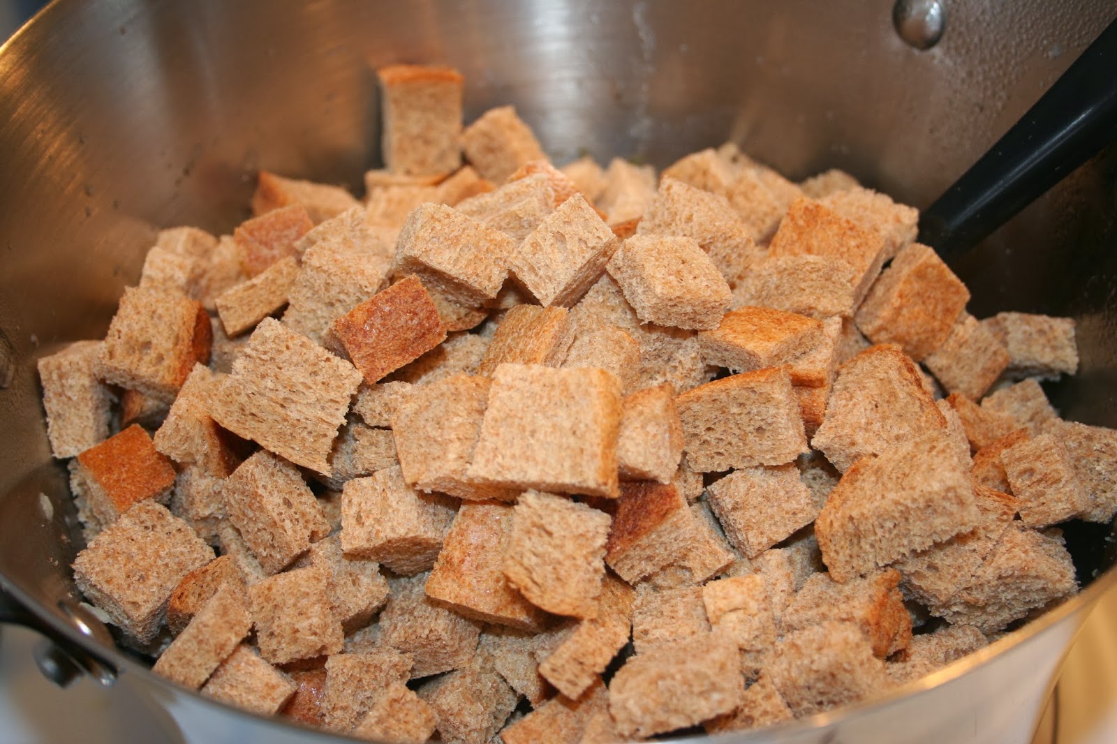 Tricia's Simply Tasteful Recipes: Homemade Stuffing/Dressing