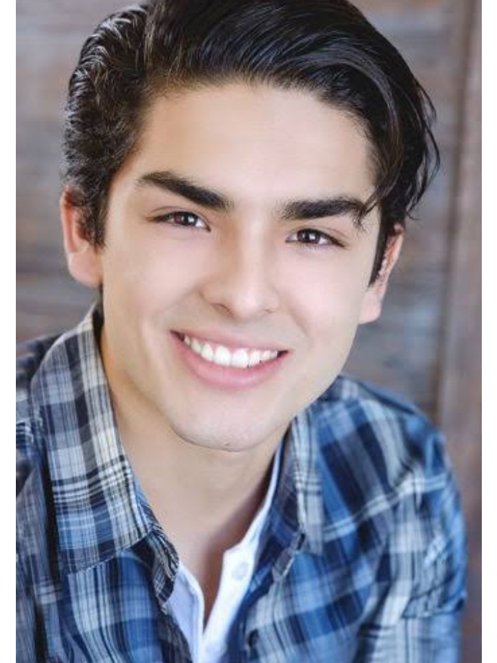 Los Ojos del Espectador: Diego Tinoco actor Americano de raíces latinas