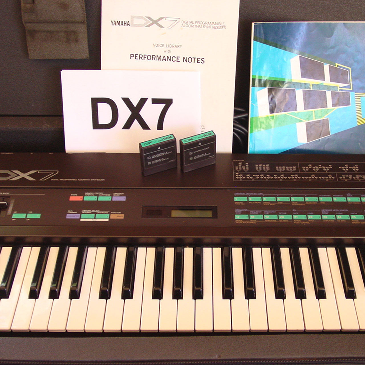 MATRIXSYNTH: Yamaha DX7 FM Synthesizer w/ Case, Manual, (2) Original ...