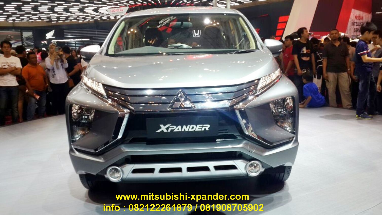 Gambar Mobil Expander Warna Merah | Mobiliobaru