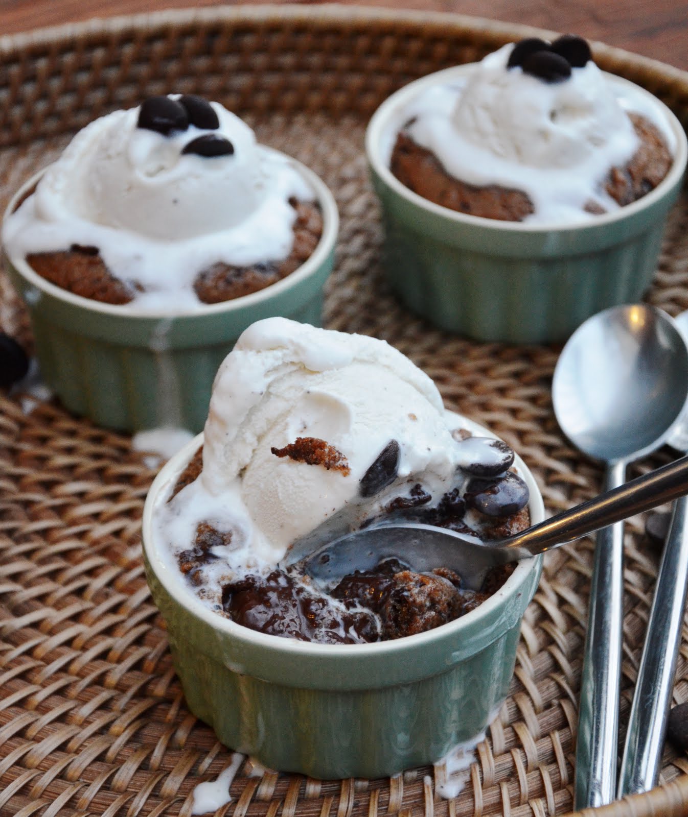 carlyklock: Gooey Deep Dish Chocolate Chip Cookies
