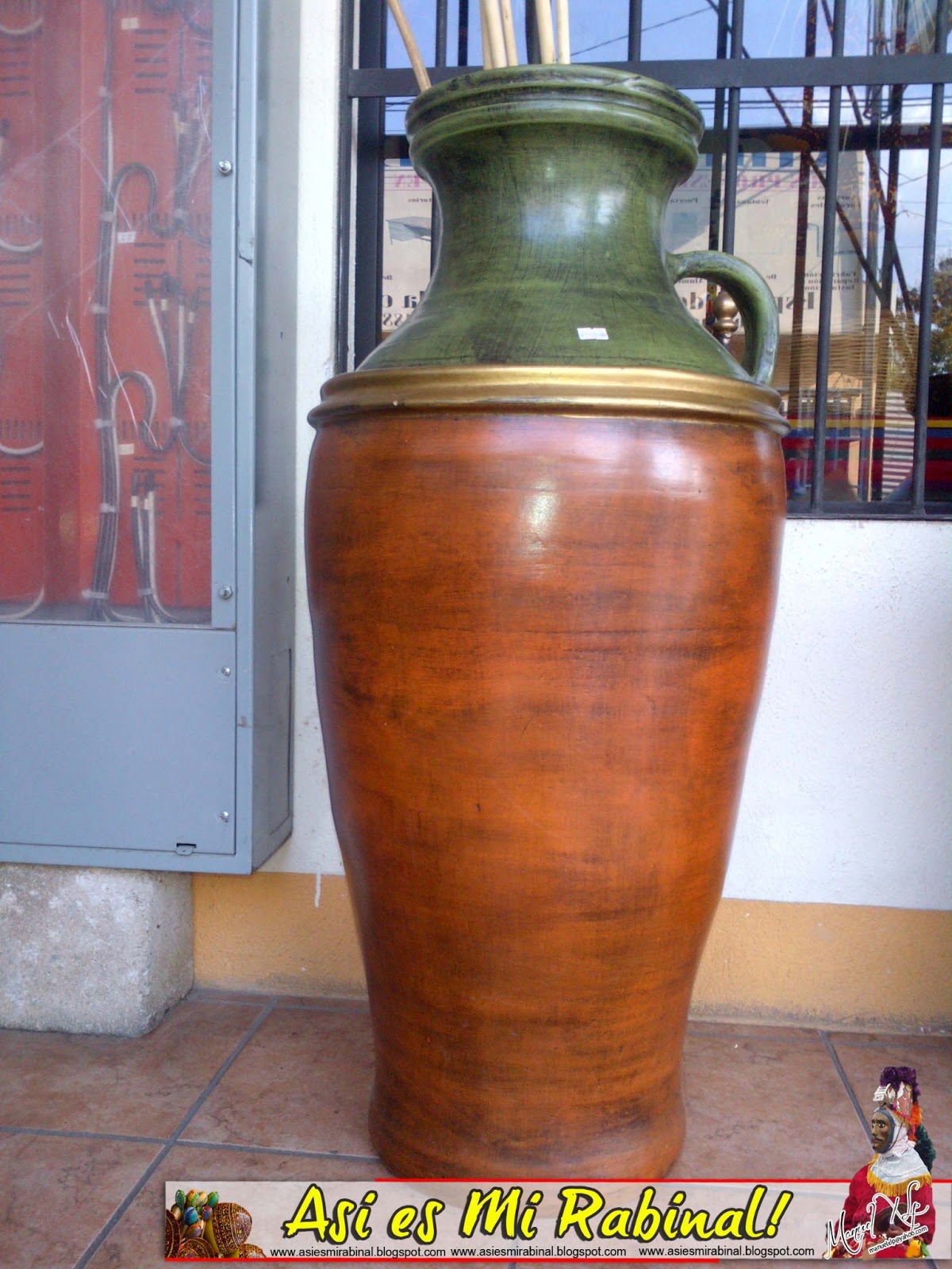 Asi es Mi Rabinal!: Jarrones Grandes Hechos en Rabinal, Baja Verapaz