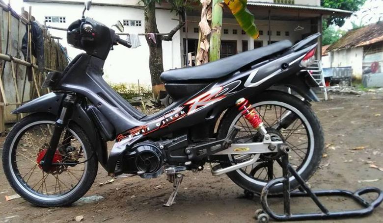 10 Modifikasi keren motor yamaha FIz R Standart tahun 2001
