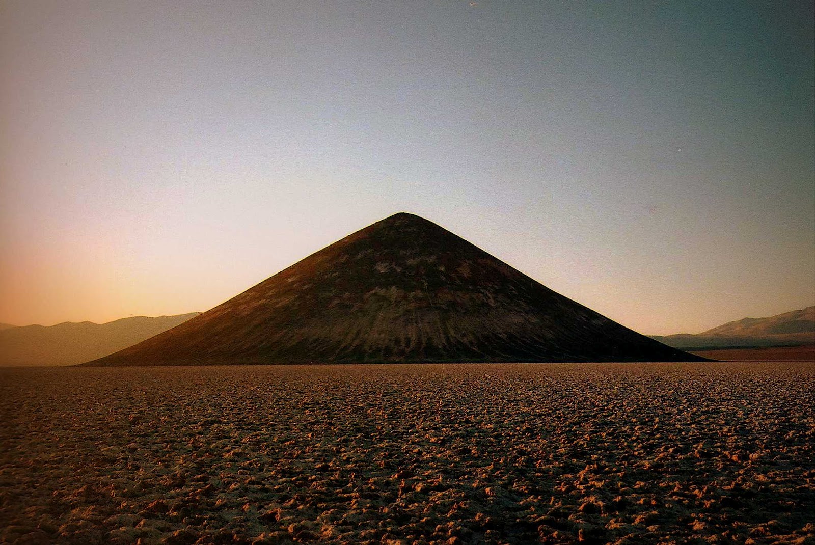 CERCANORTE: El Cono de Arita, Salar de Arizaro, Salta, Argentina