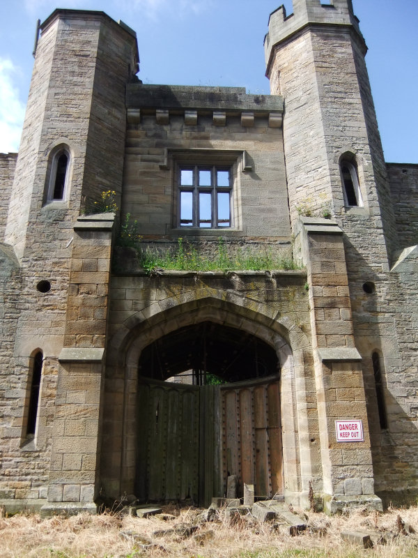 Photographs Of Newcastle: Ravensworth Castle