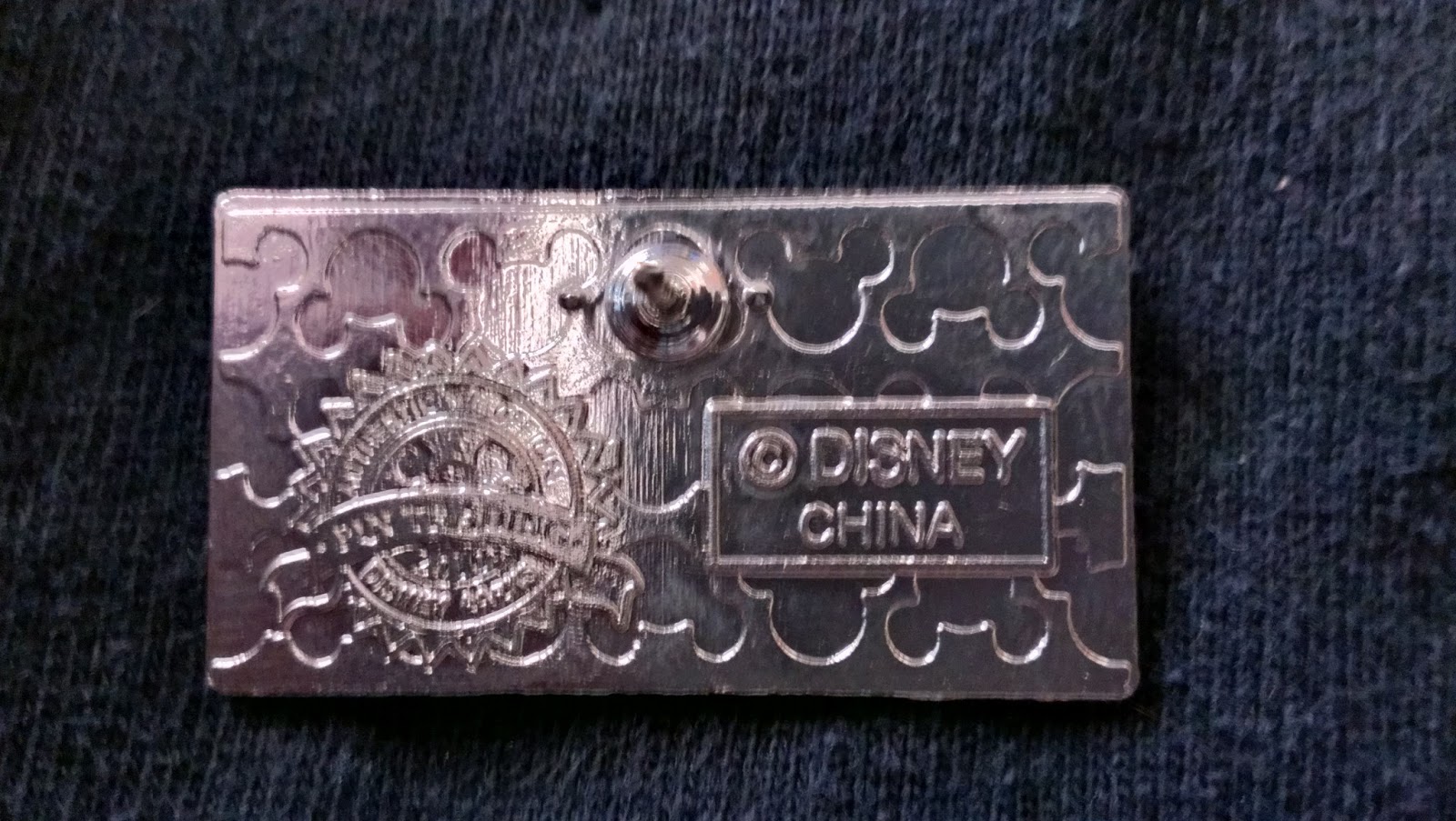 Evil Genius's Guide to Disneyland: Pin Trading 101... or, Will Work For ...