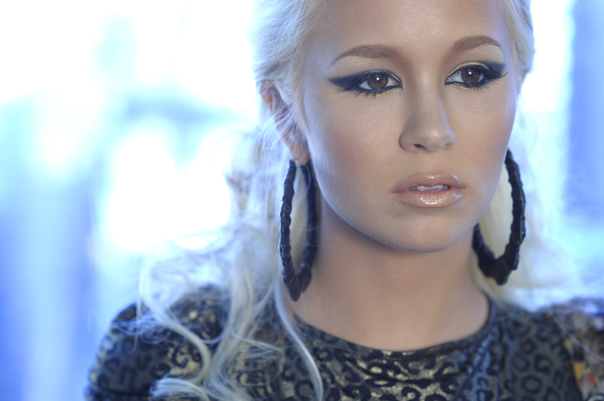 MusicBoxPete: Artist Spotlight: Kim Morrell