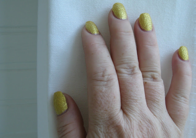 Lacquer Slacker Liz: Zoya Solange