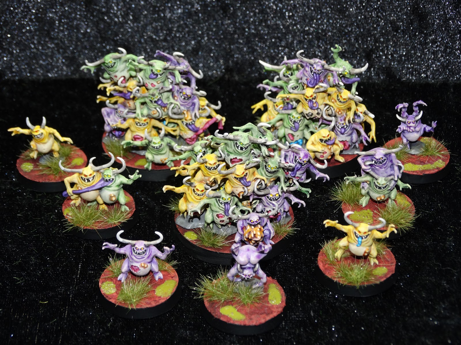 Making miniatures with Mario: Nurgle : Nurglings finished