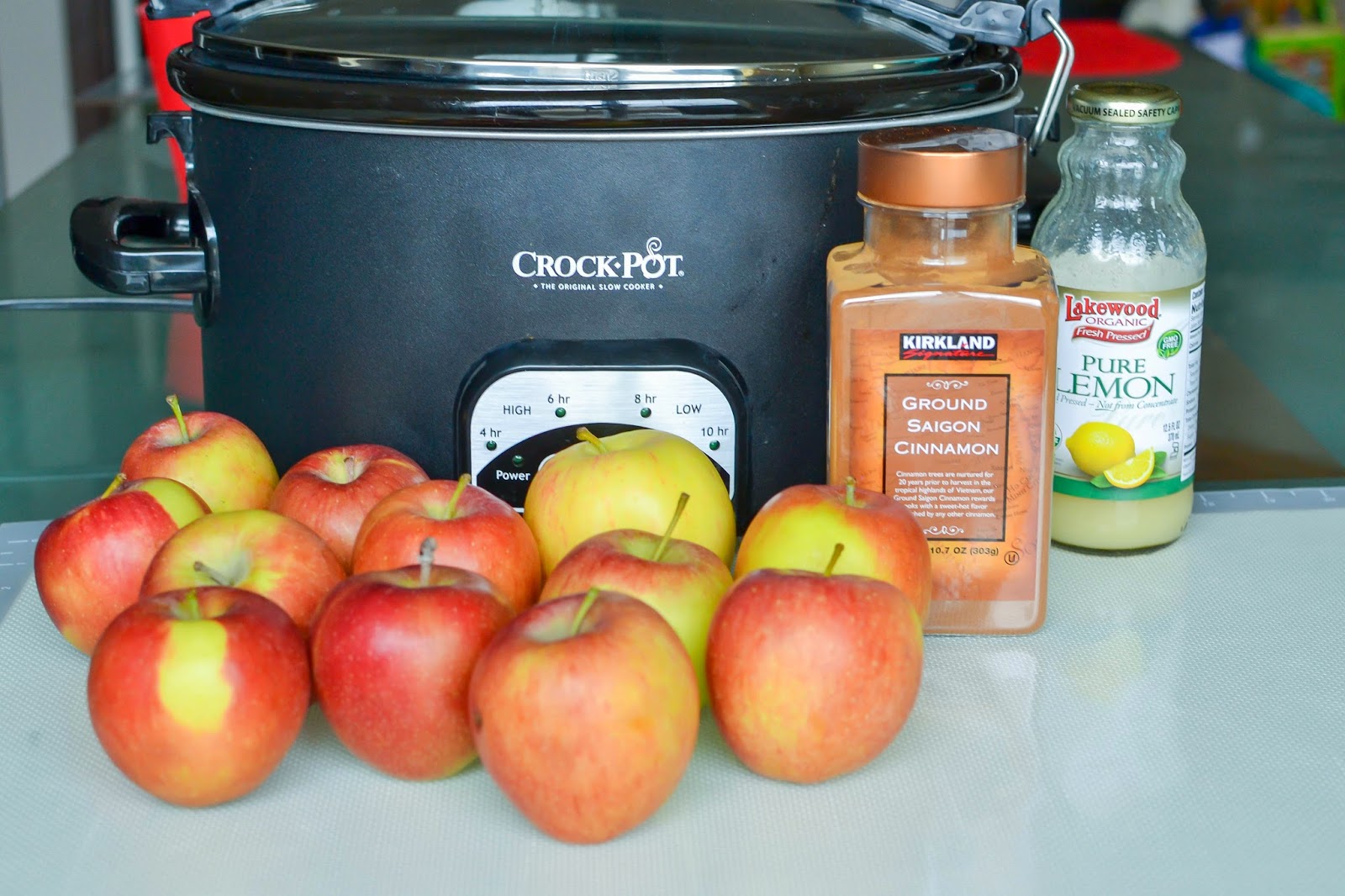 Modern Day Homemaker Slow Cooker Applesauce For Baby modern-day-homemaker-slow-cooker-applesauce-for-baby