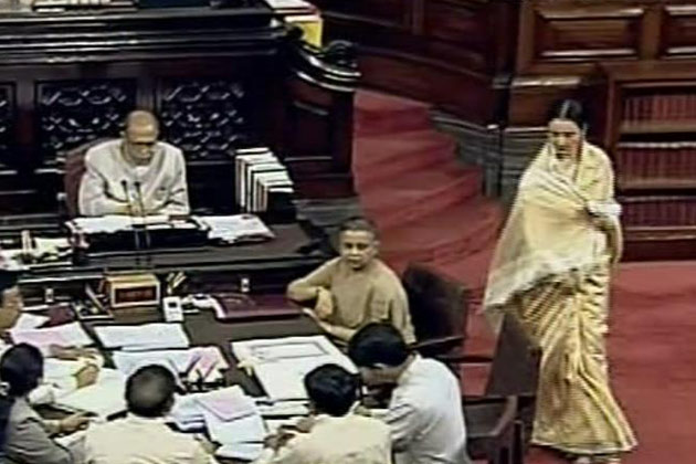 Bollytter: Rekha taking oath in Rajya Sabha MP Photos