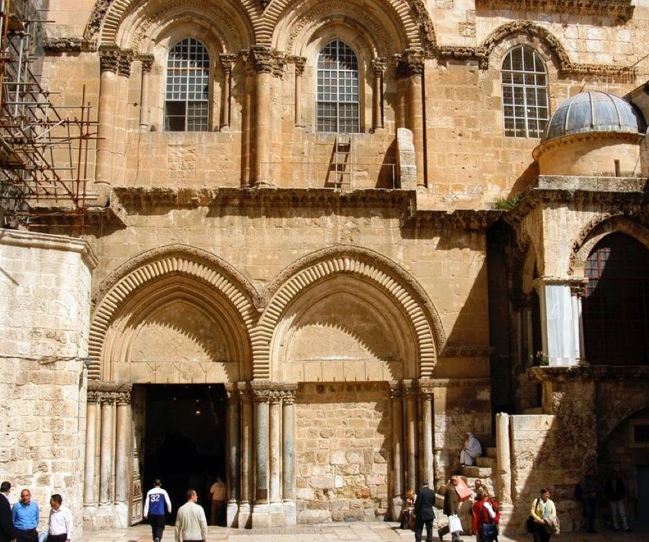 Jerusalem - Church of the Holy Sepulcher: The Immovable Ladder