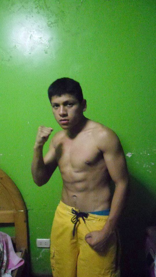 VESBOX: RENO REYES HARÁ SU CARRERA PROFESIONAL EN ECUADOR.